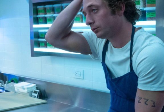 John Cena brilha em participação especial na série O Urso