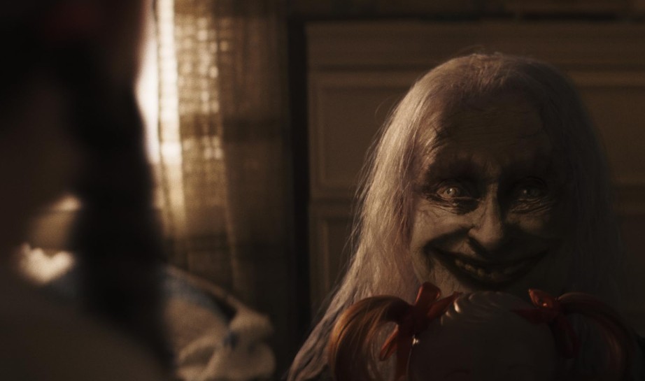 Review: Entre sustos calculados e drama familiar, novo 'Invocação do ...